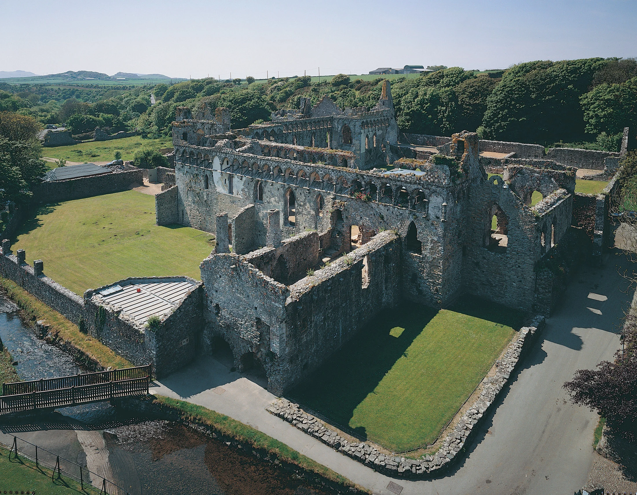 Batman to visit Bishop’s Palace - Herald.Wales