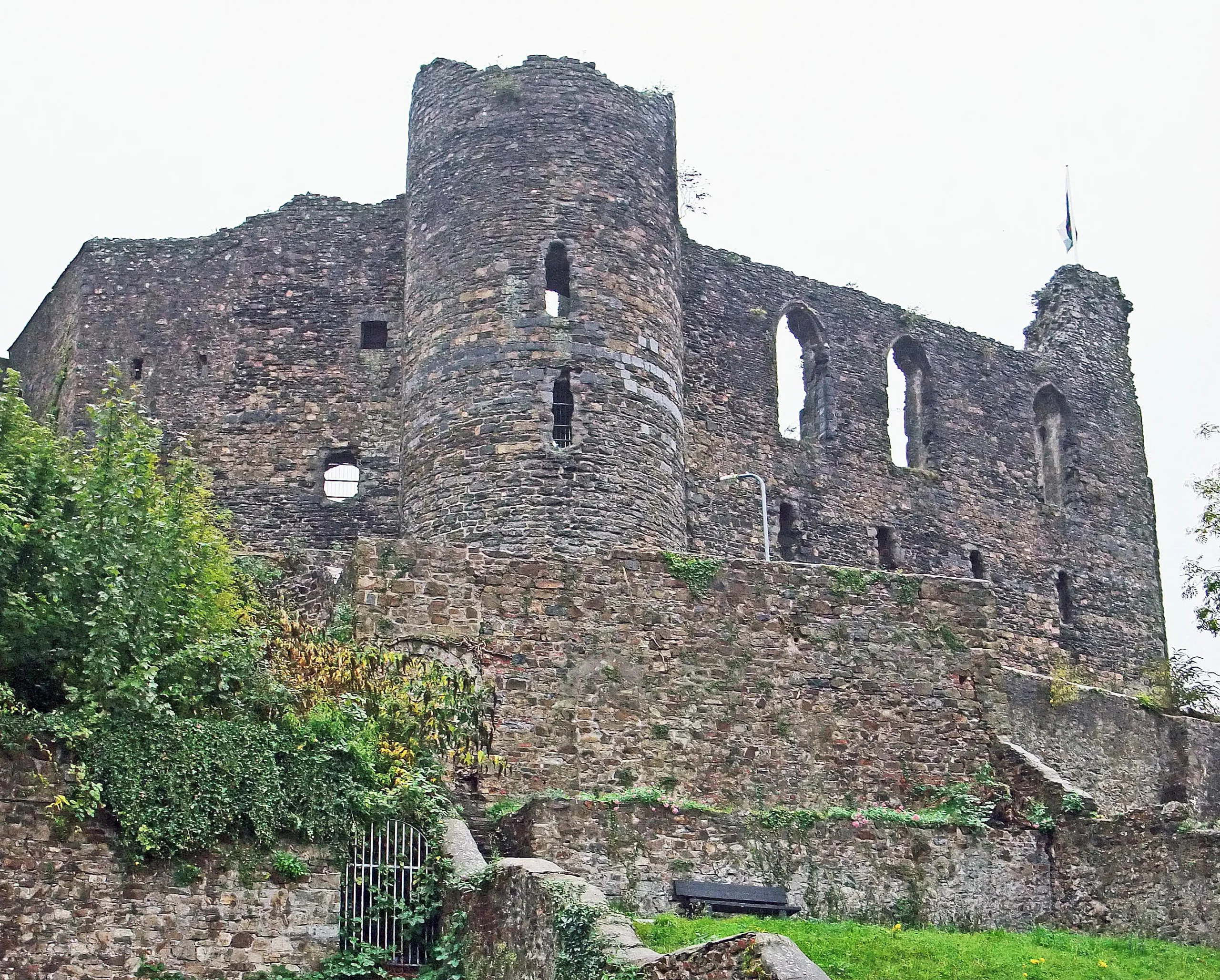 Hearing to decide fate of ancient castle - Herald.Wales