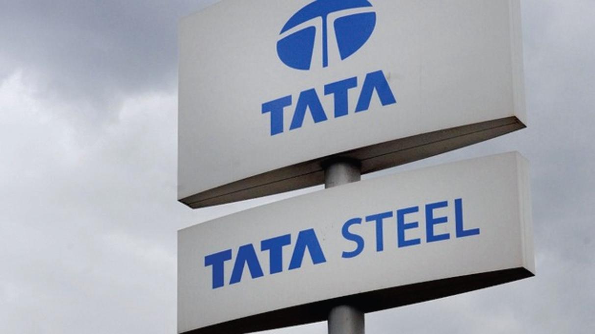 Workers protest outside Tata steelworks site in Port Talbot - Herald.Wales