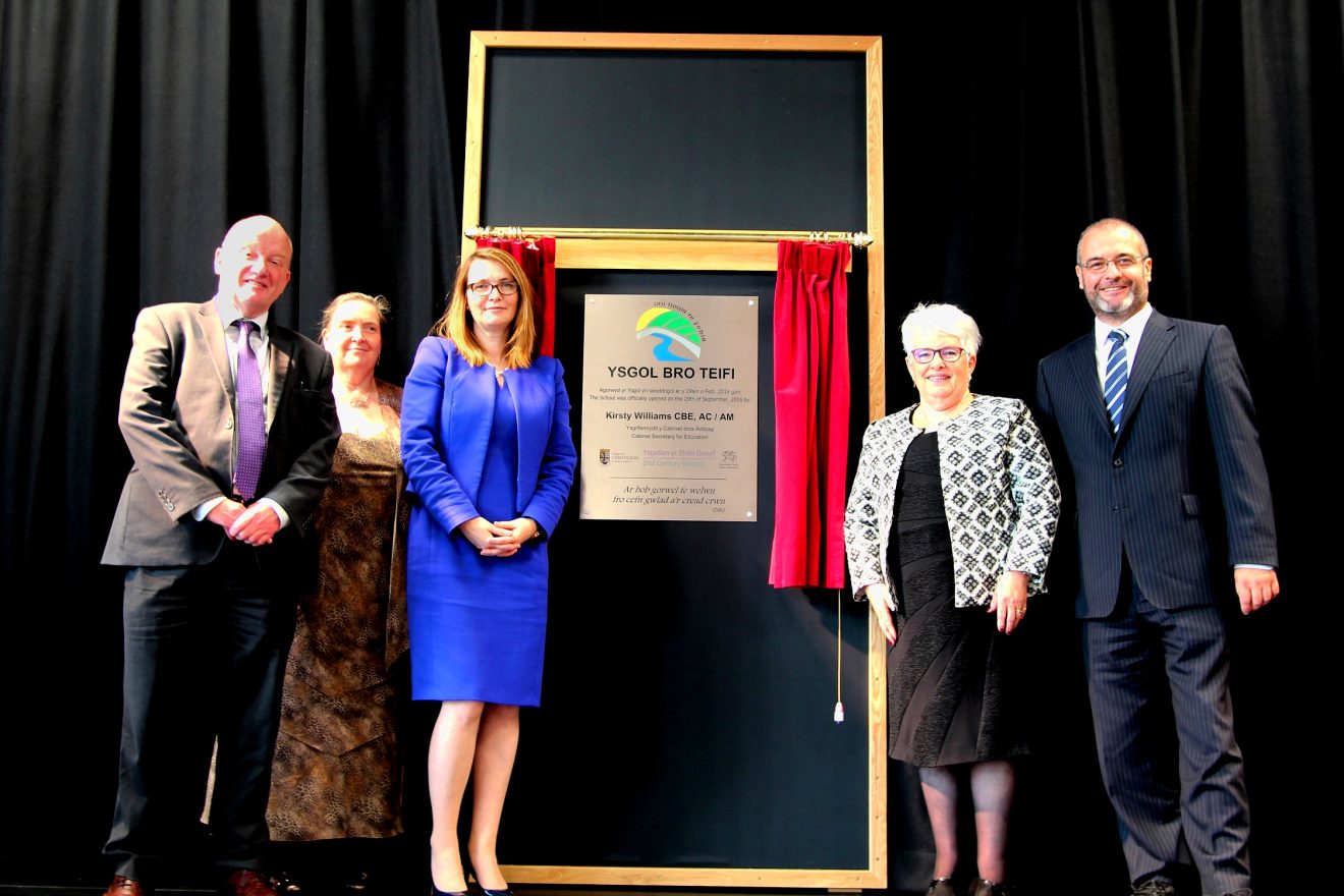 Brand new Ysgol Bro Teifi officially opened by Education Secretary ...