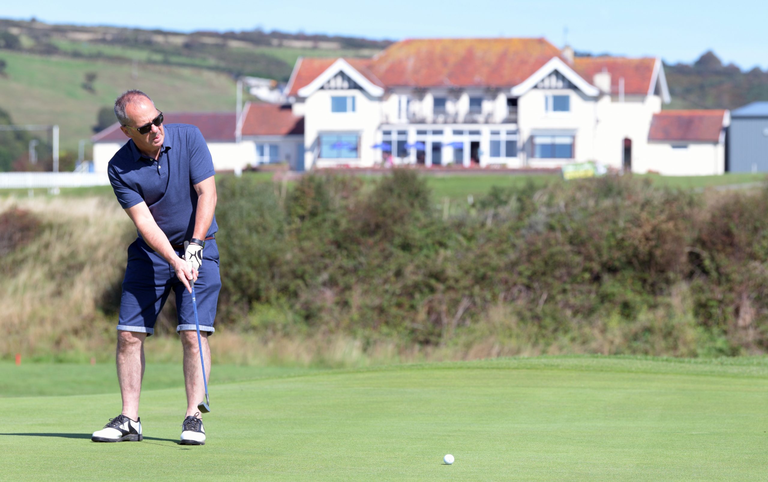 Good cause benefits from Leader’s Golf Day - Herald.Wales