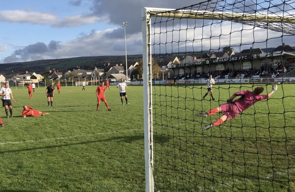 Ammanford overturn Draconians - Herald.Wales