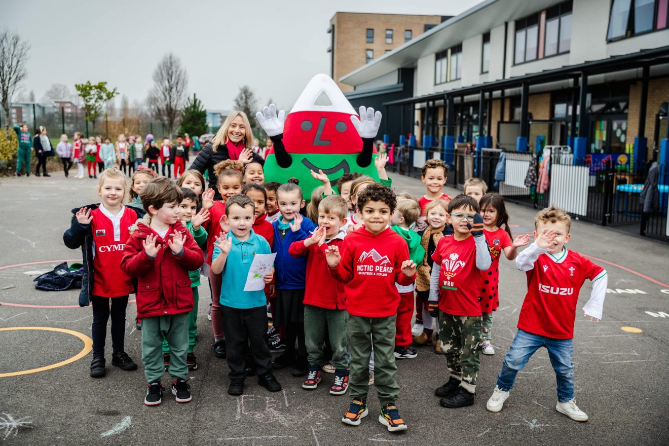The Urdd celebrates its centenary by breaking two world records ...