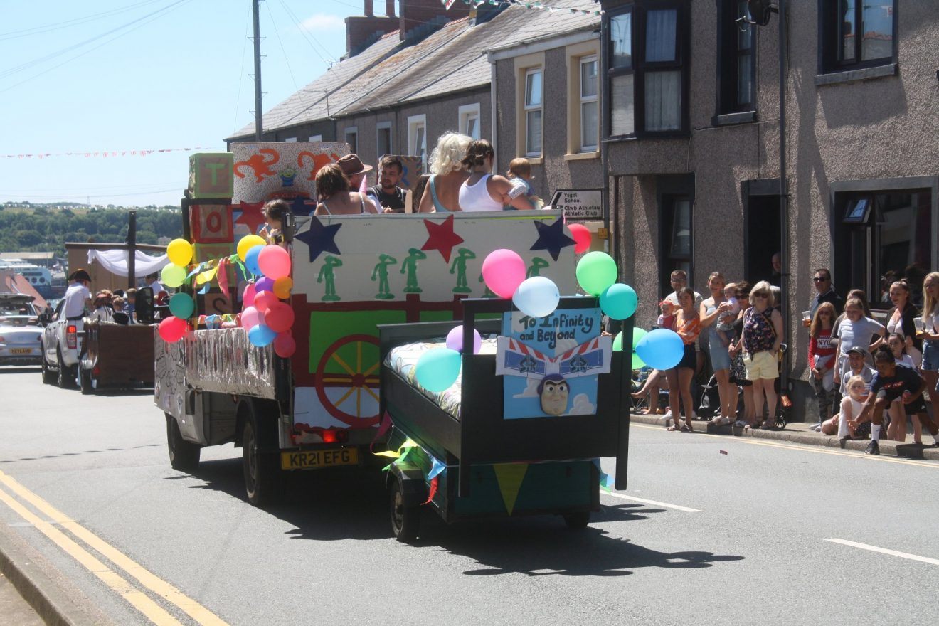 Neyland puts on spectacular carnival as town celebrates 100 years ...