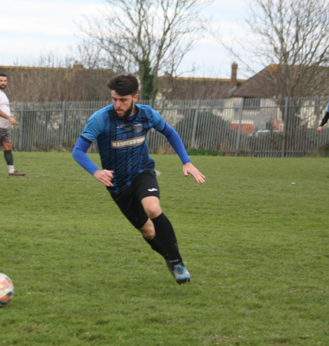 Hakin hit Fishguard for six - Herald.Wales