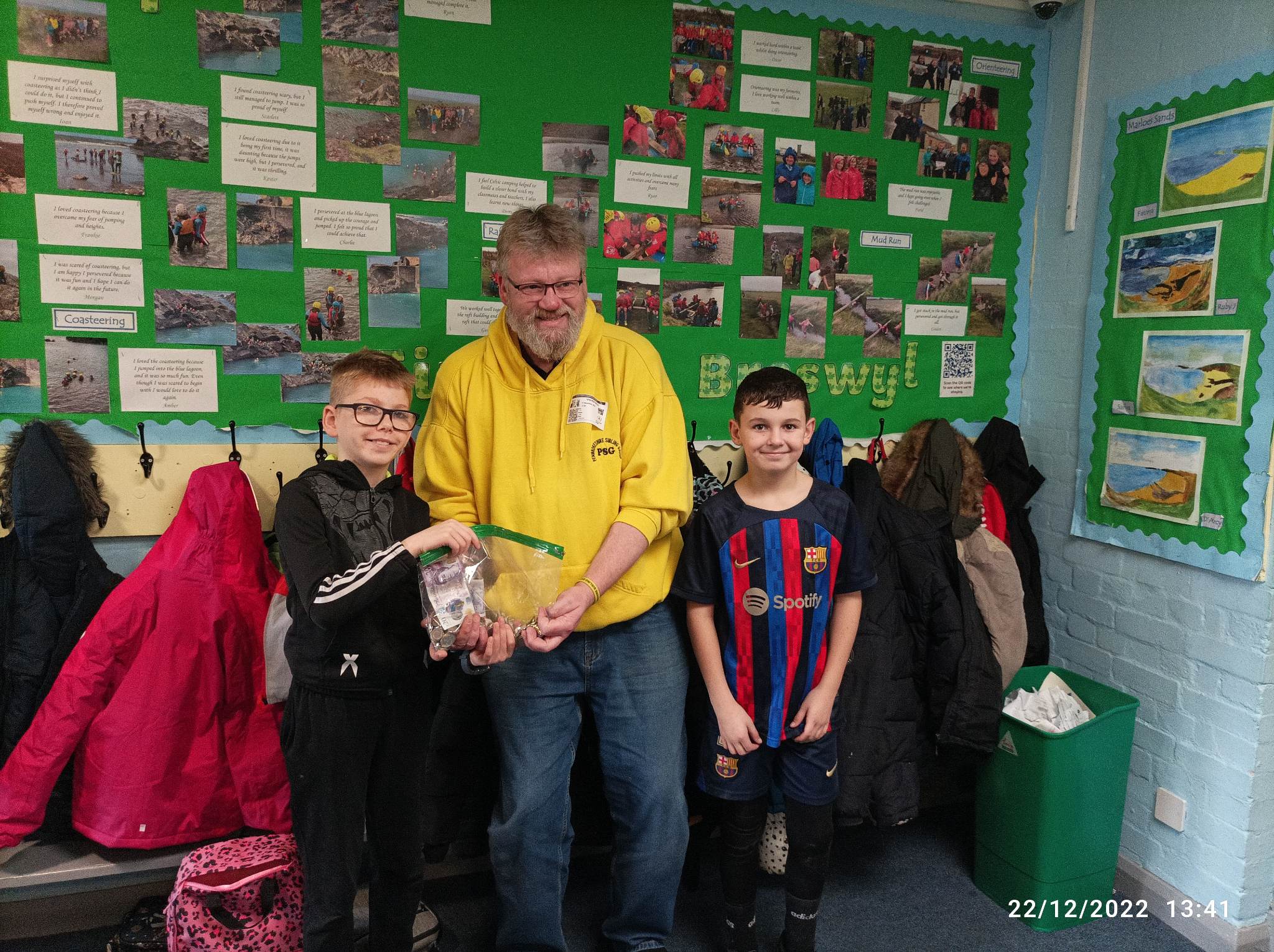 Pembrokeshire Sibling Group gets Christmas treat from Fenton School ...