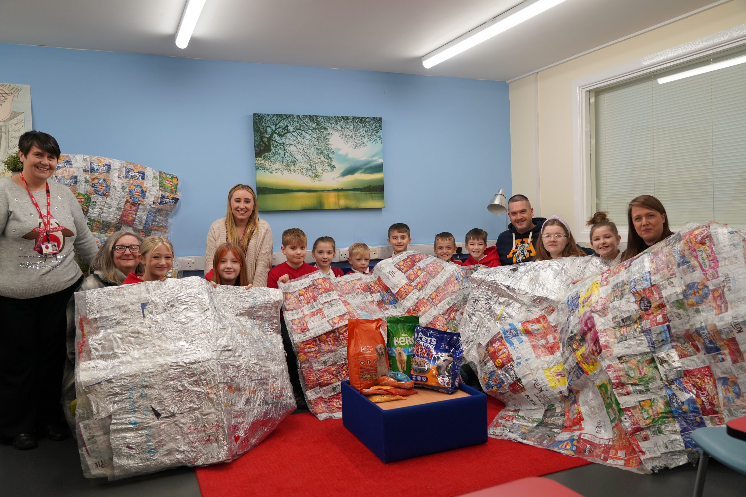 School children working on homelessness project - Herald.Wales
