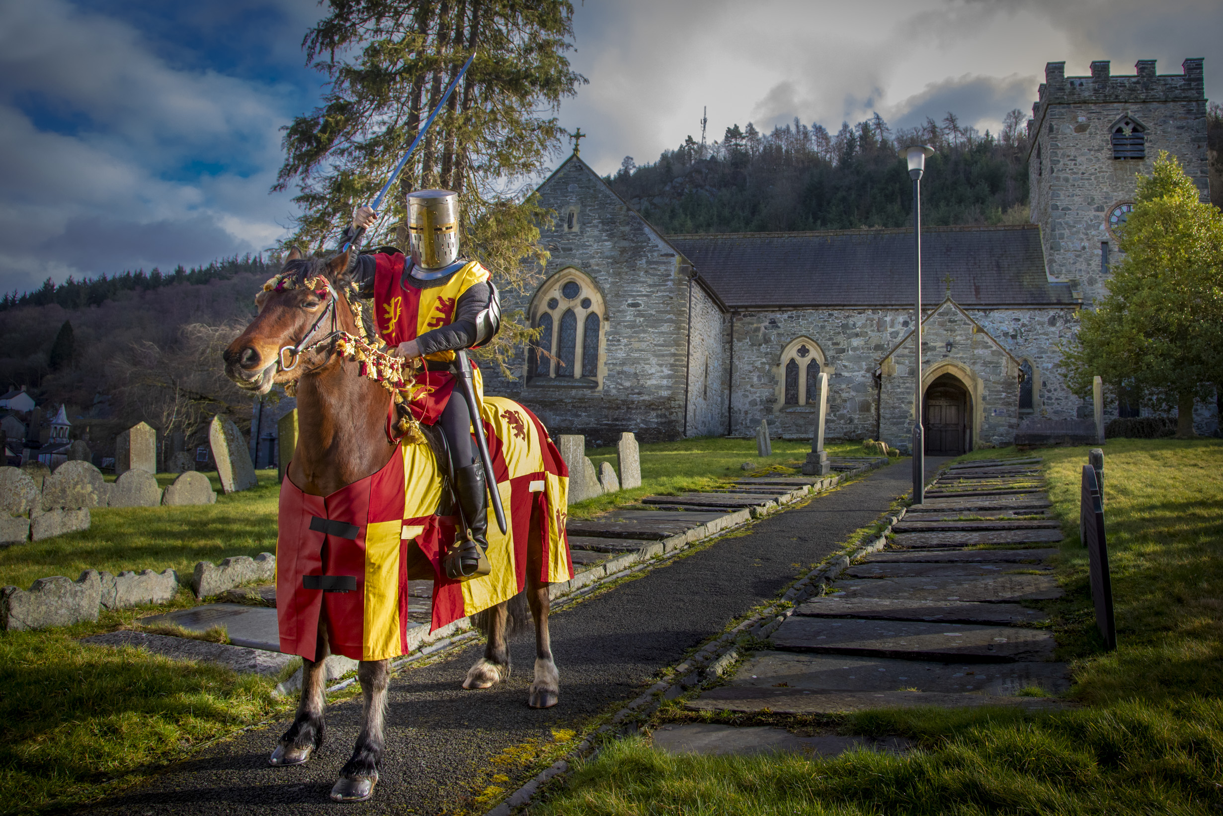 Legendary Welsh hero returns to save historic hotel that bears his name ...