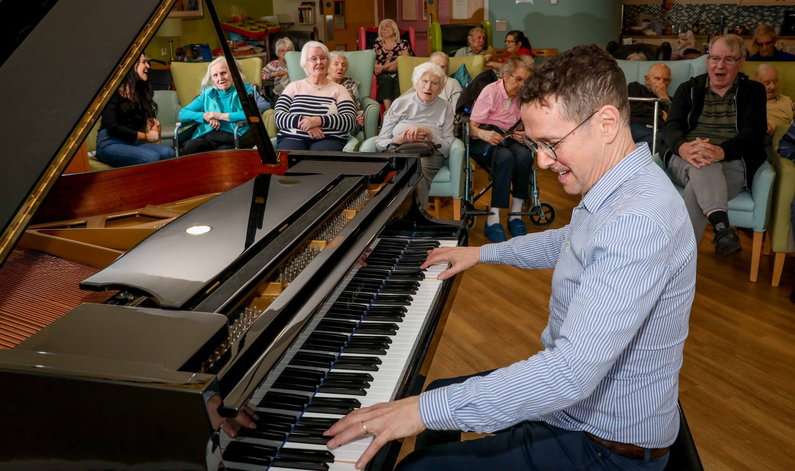 Acclaimed pianist creates musical magic at Gwynedd care home - Herald.Wales