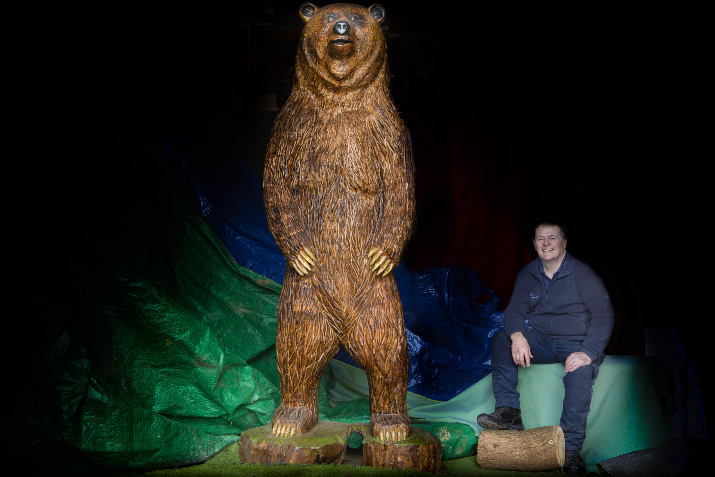 Giant grizzly bear sculpture is a towering masterpiece - Herald.Wales