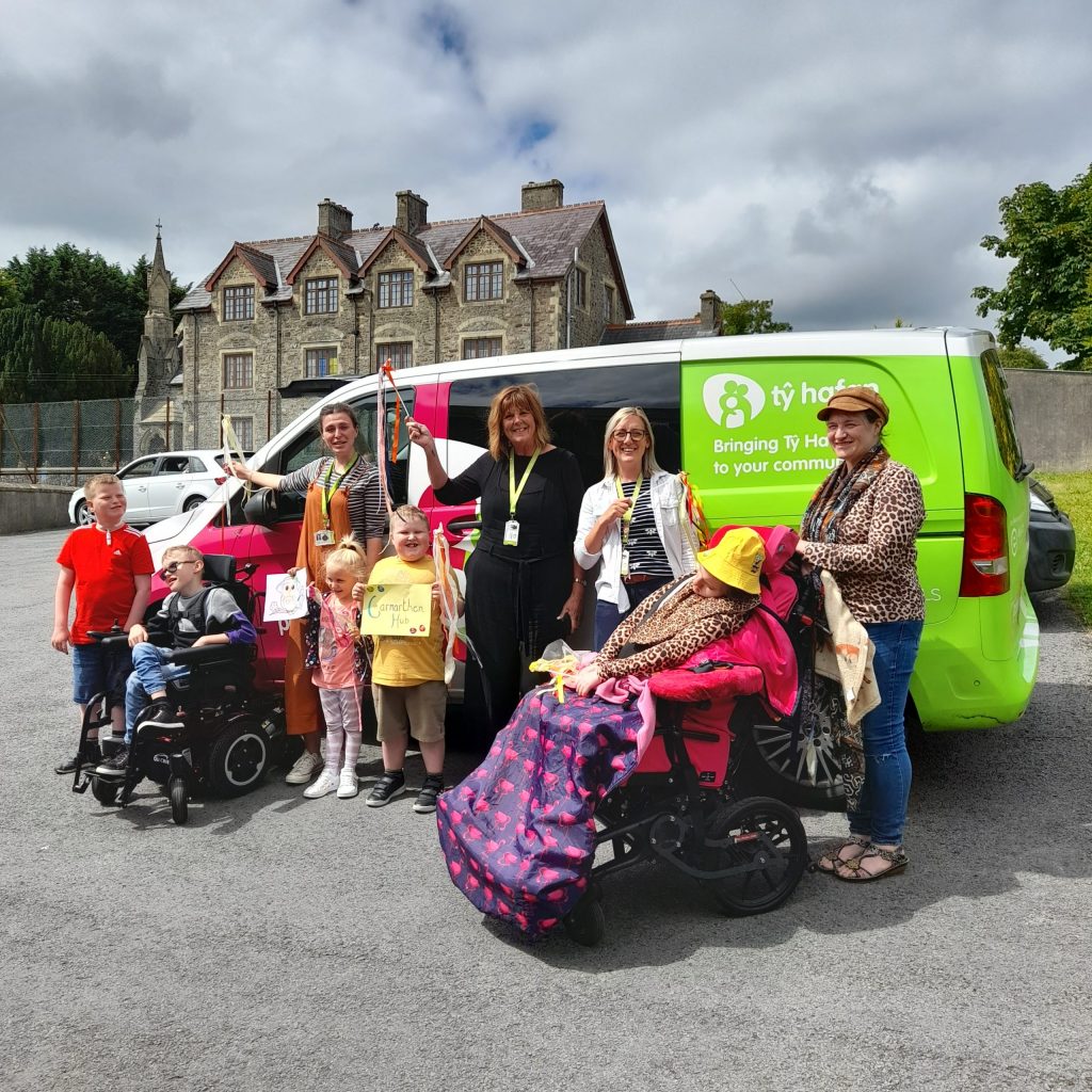 Tŷ Hafan scoops Charity of the Year award – FINAL - Herald.Wales