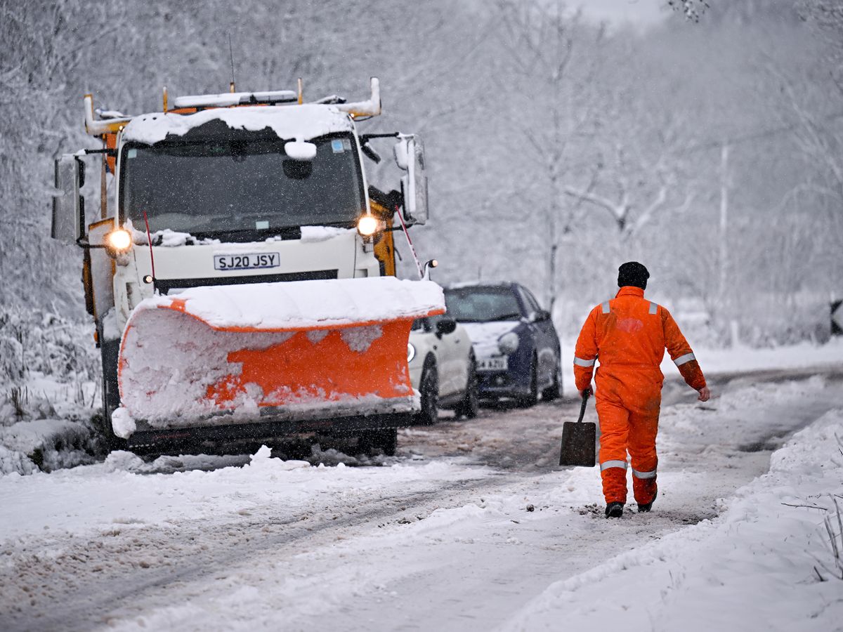Warning issued as heavy snow forecast for Wales this weekend - Herald.Wales