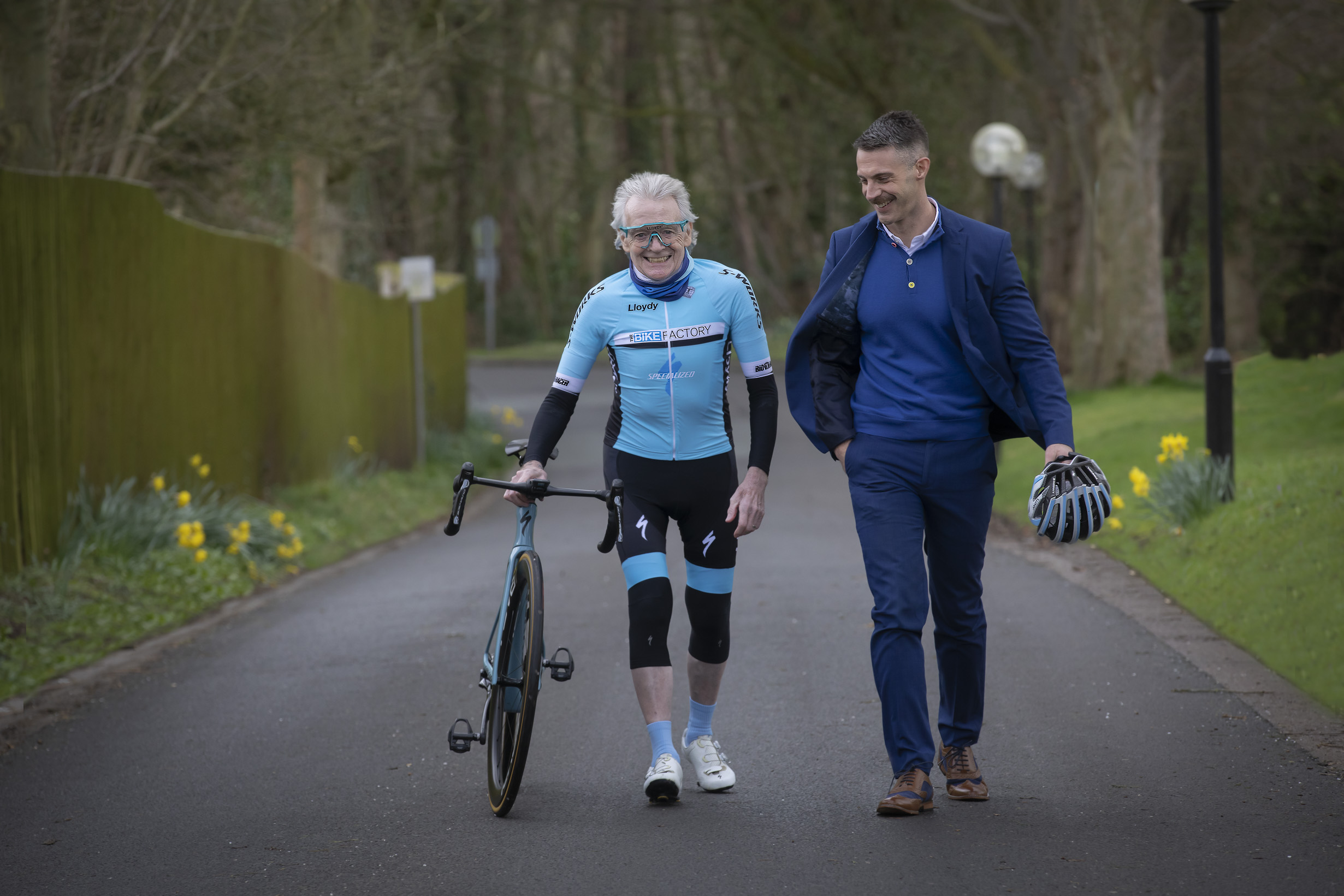 Welsh cycling legend is put back on his bike by leading surgeon ...