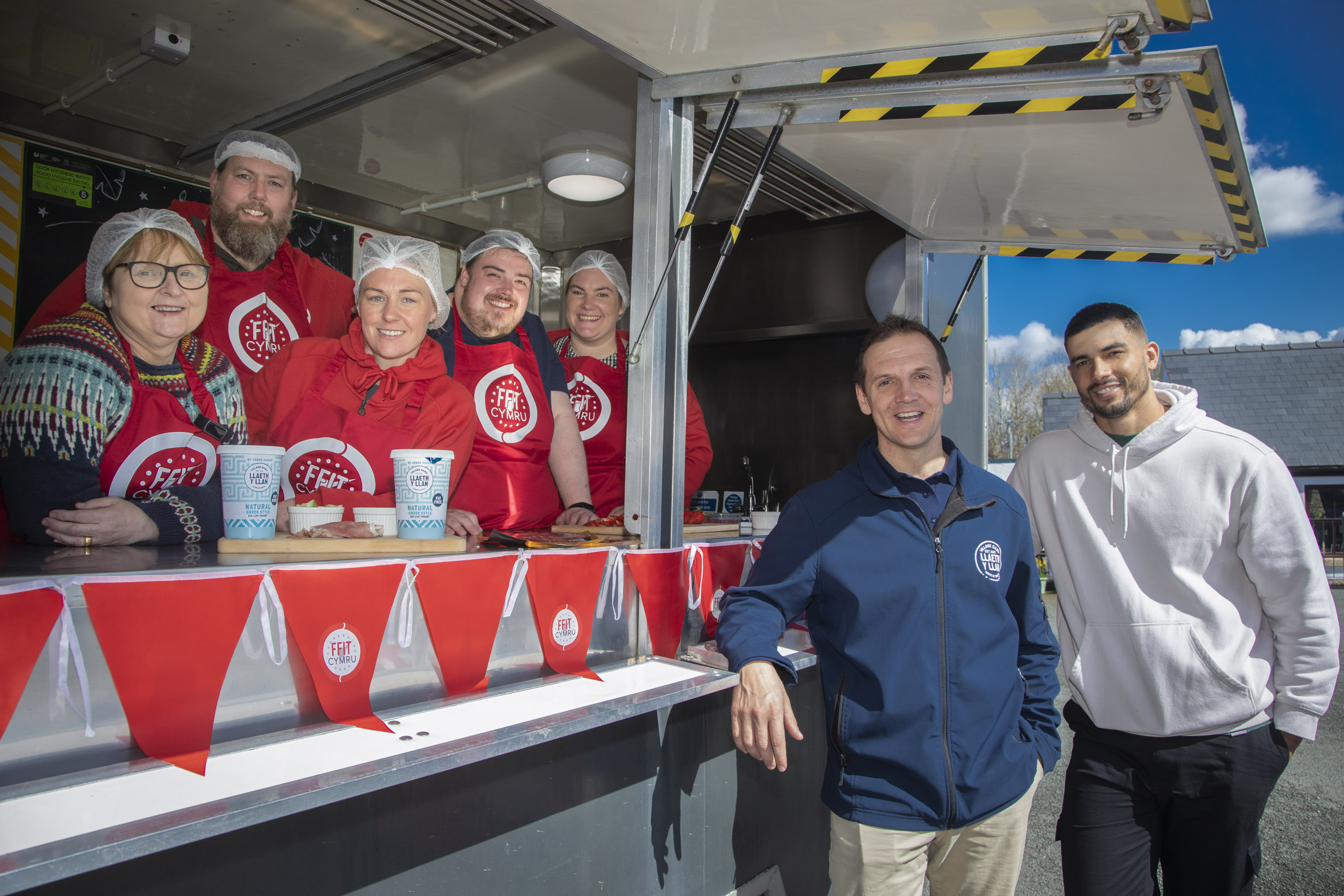 Love Island star helps mum Linette get fit in case she needs to donate ...