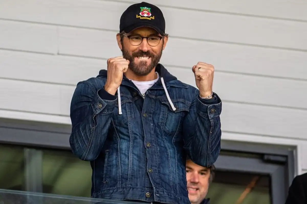 Hats off to Ryan Reynolds for bringing new Wrexham AFC merch! - Herald ...
