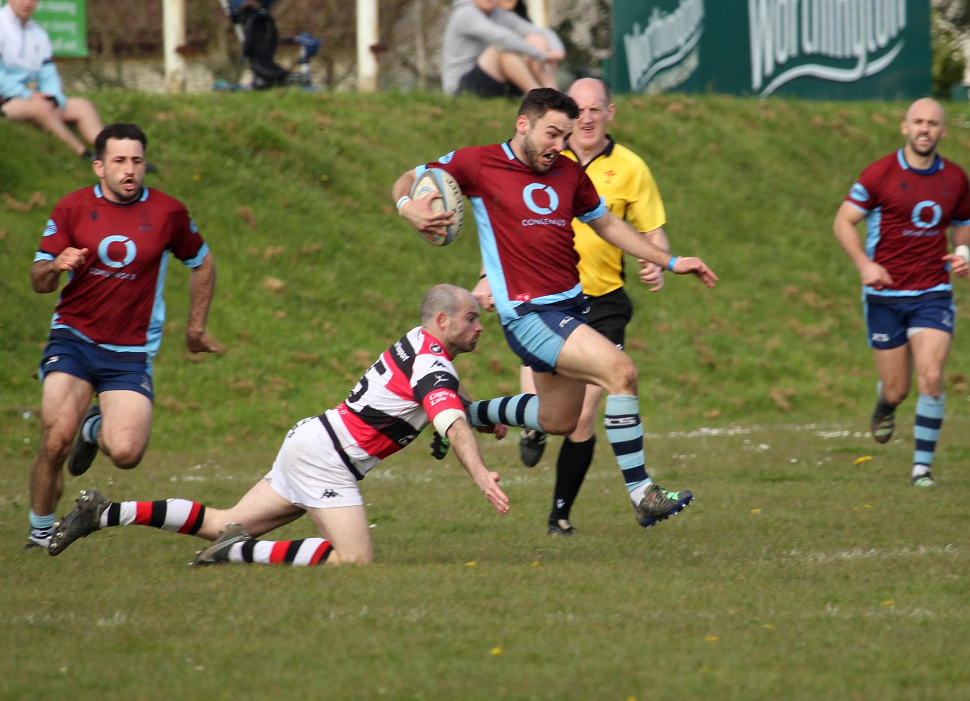 Otters edged out by Pooler - Herald.Wales