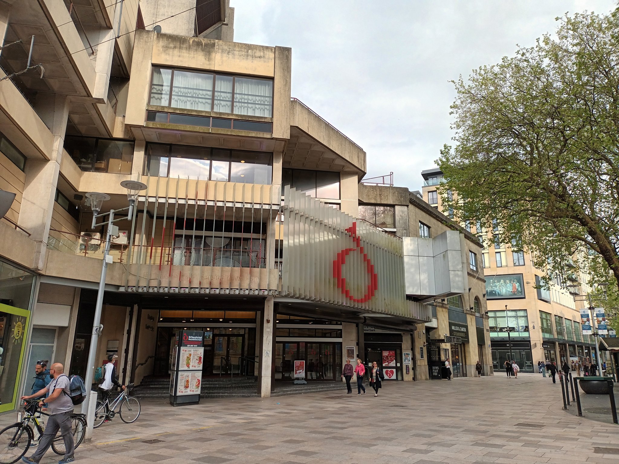 St David's Hall in Cardiff could lose union recognition following take ...