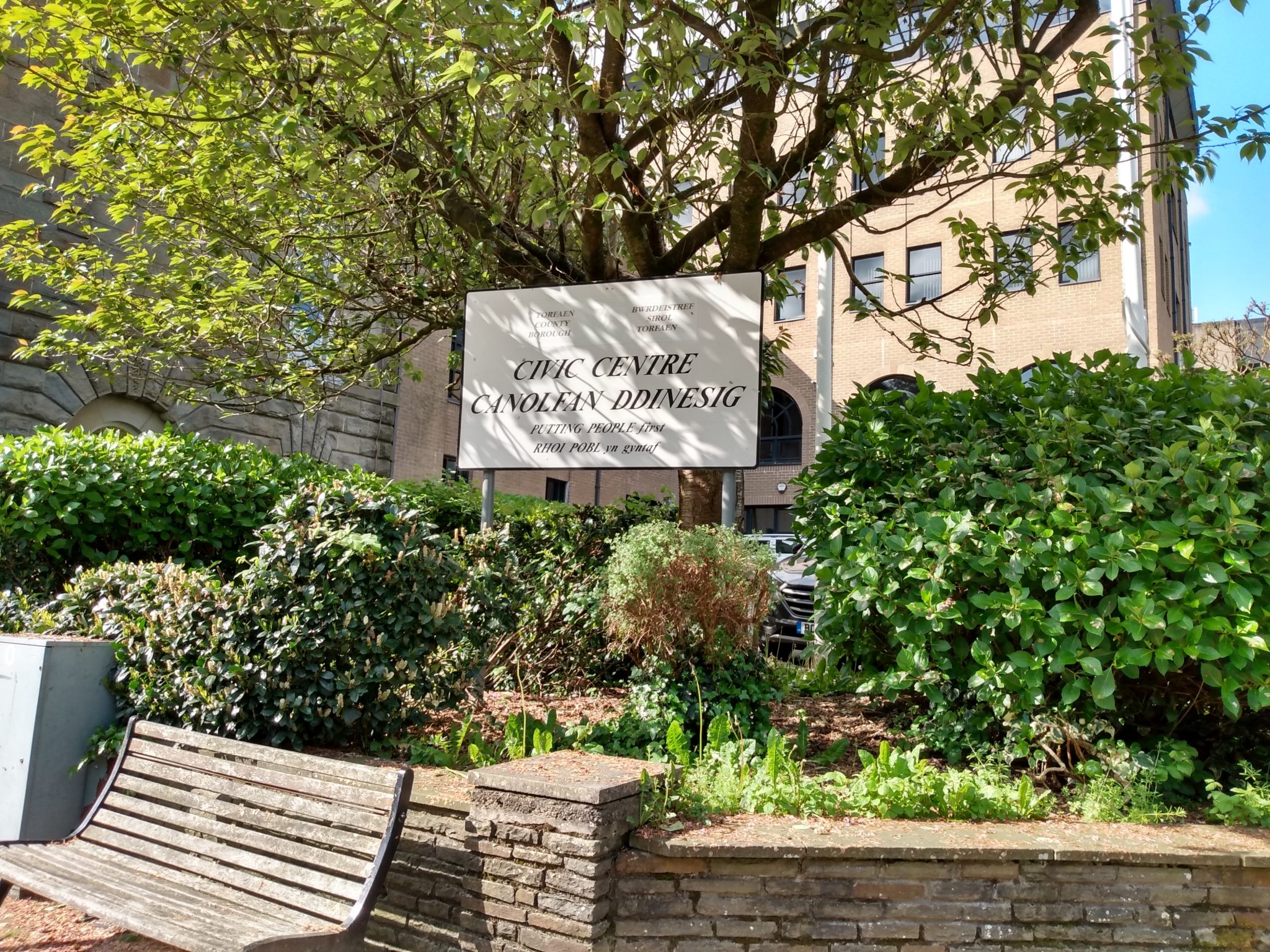 Replacing over 20 vandalised lights at Pontypool Park cost council £30k ...