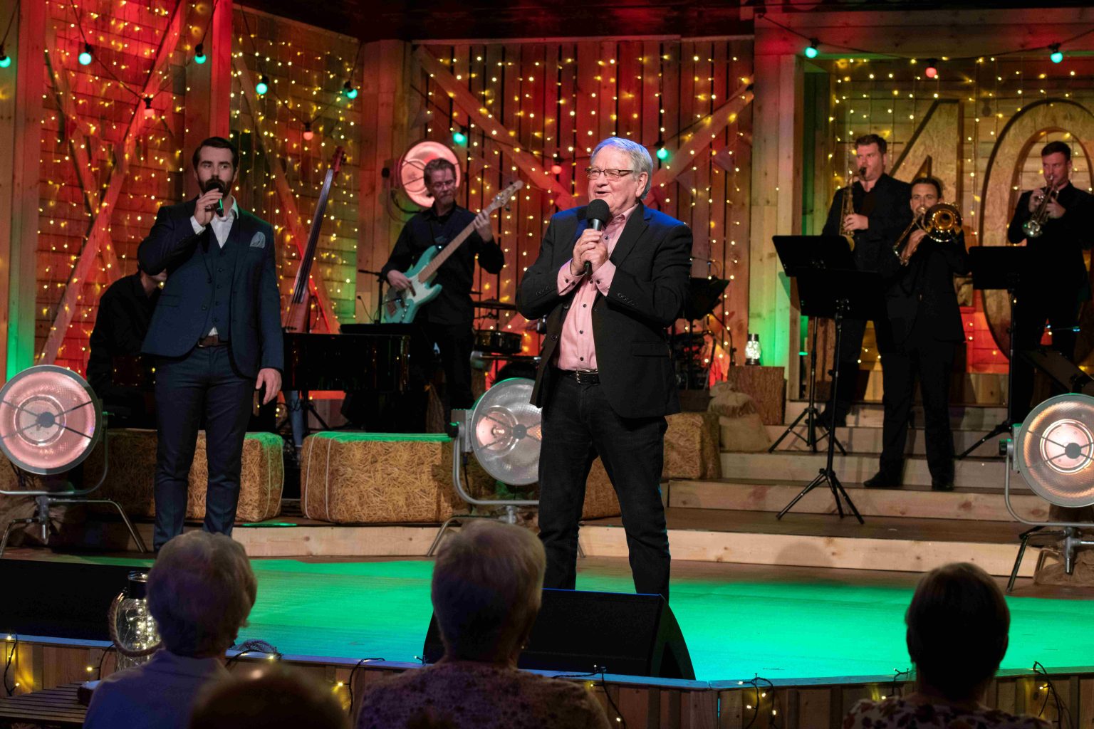 Iconic TV variety show Noson Lawen clocks up 10 million views on ...