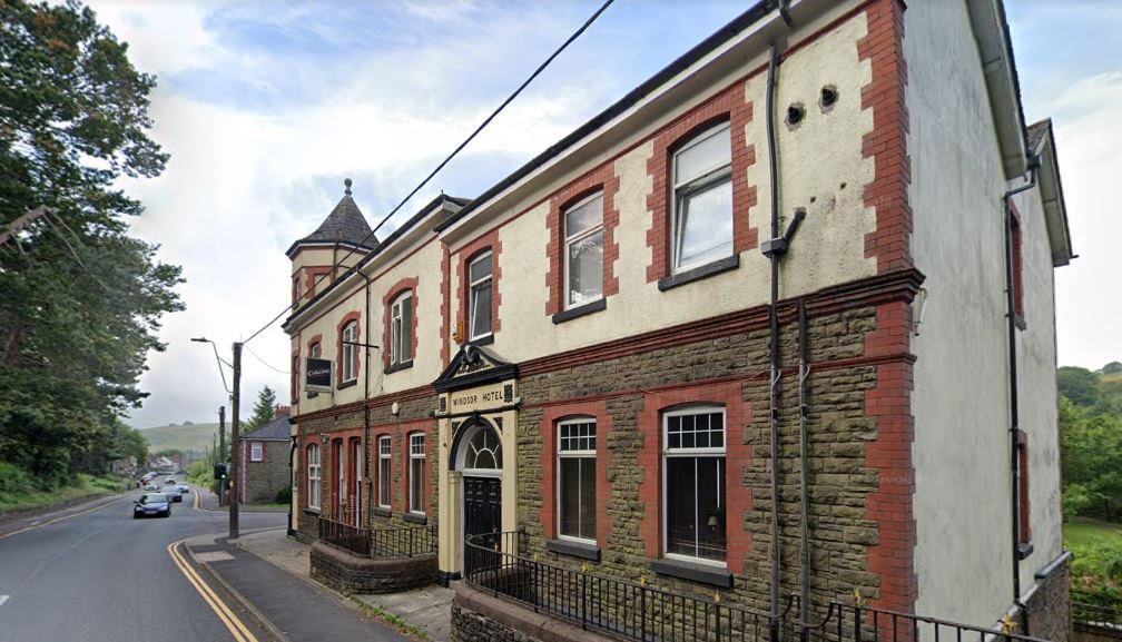 Caerphilly: Council approves plan for 22 bed B&B for homeless people in ...