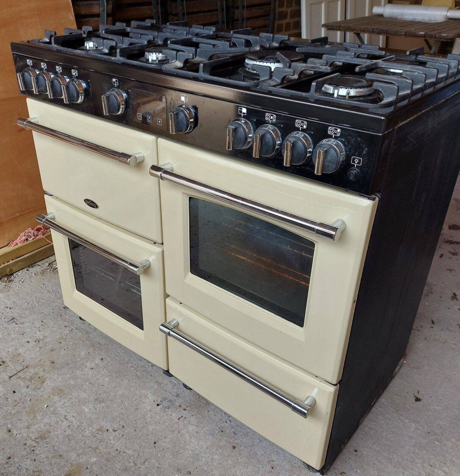 Urgent modification required on select gas range cookers - Herald.Wales