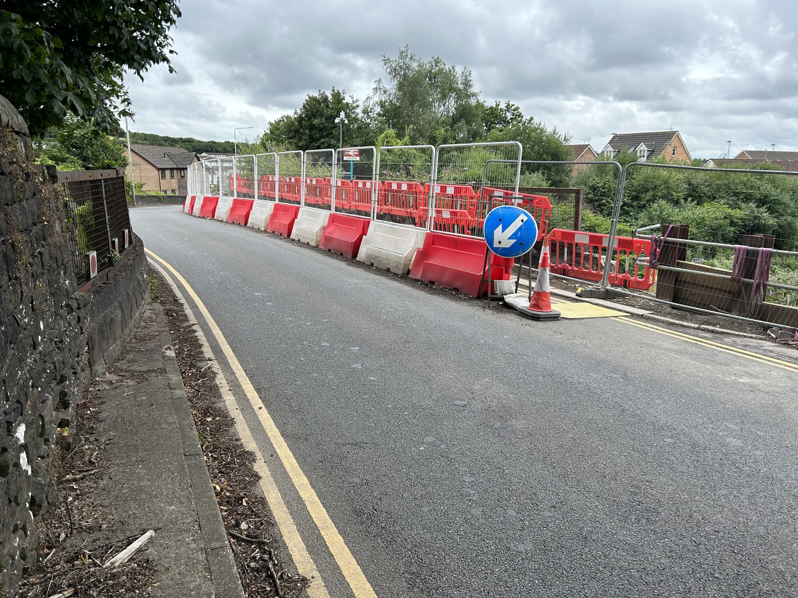 Rhondda Cynon Taf: Llanharan footbridge update - Herald.Wales
