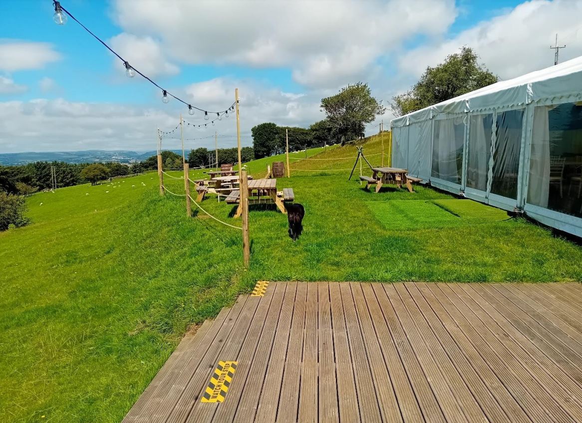 Controversial wedding venue licence approved despite neighbours ...