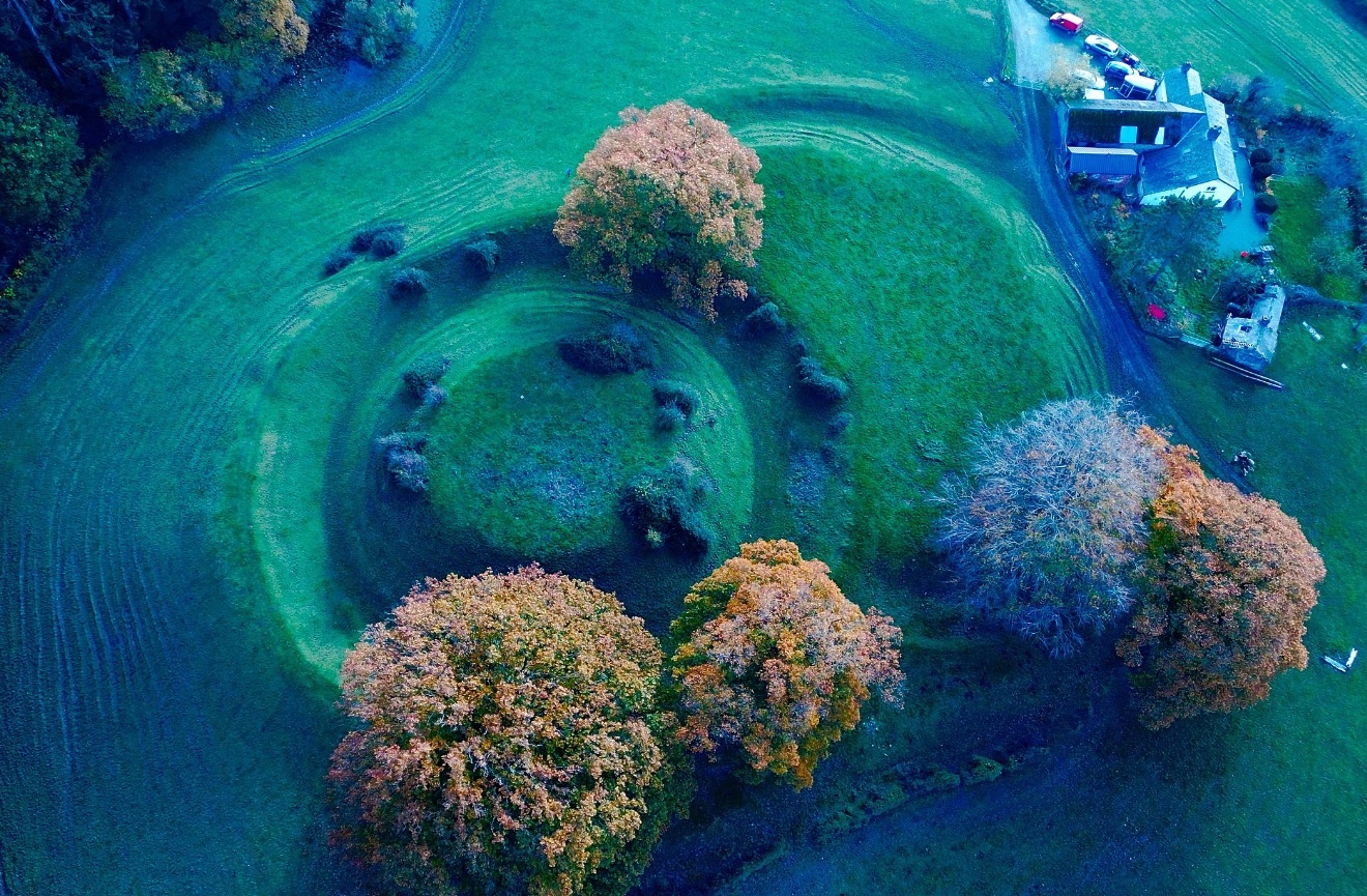 Plaid Cymru anger over council's Sycharth road signs snub - Herald.Wales