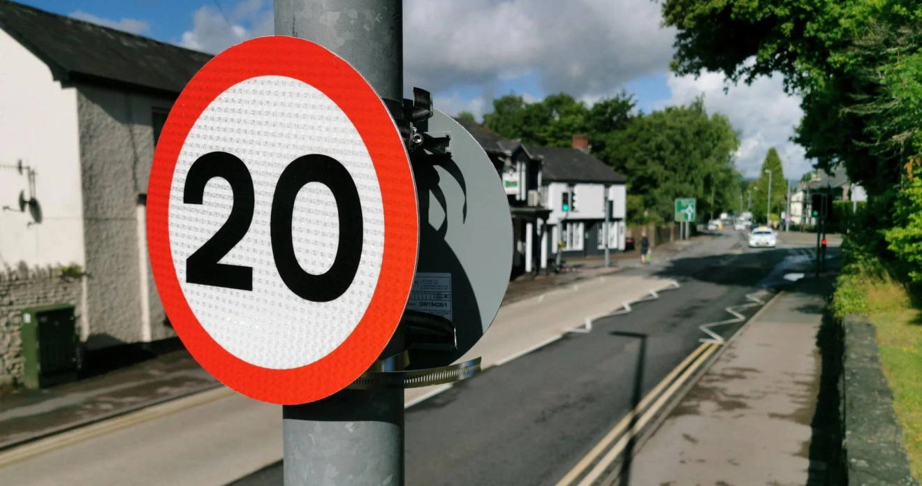 20mph roads have the highest percentage of speeding vehicles - Herald.Wales