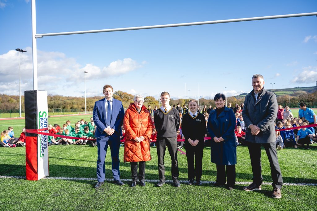 Brand new 3G pitch and athletics track opened in Ammanford - Herald.Wales