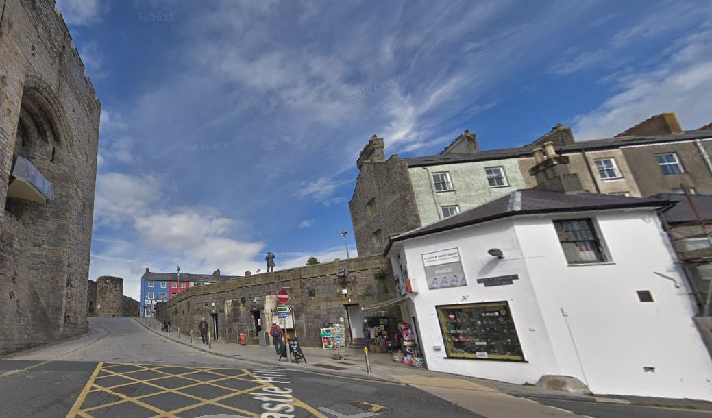 Grade II listed Caernarfon 'eyesore' shop building set for major ...