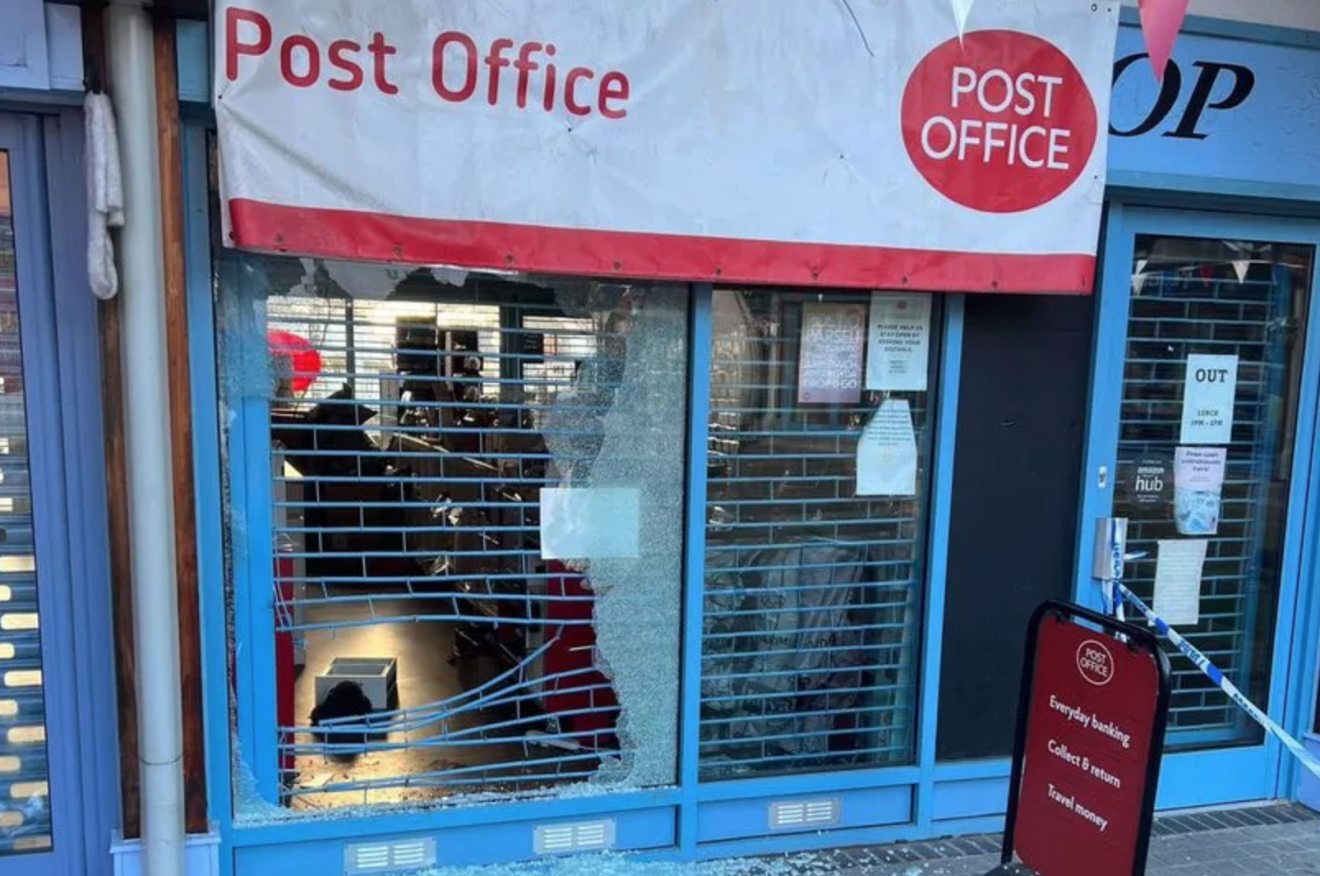 Council helps with the swift reopening of Maesteg Post Office - Herald ...