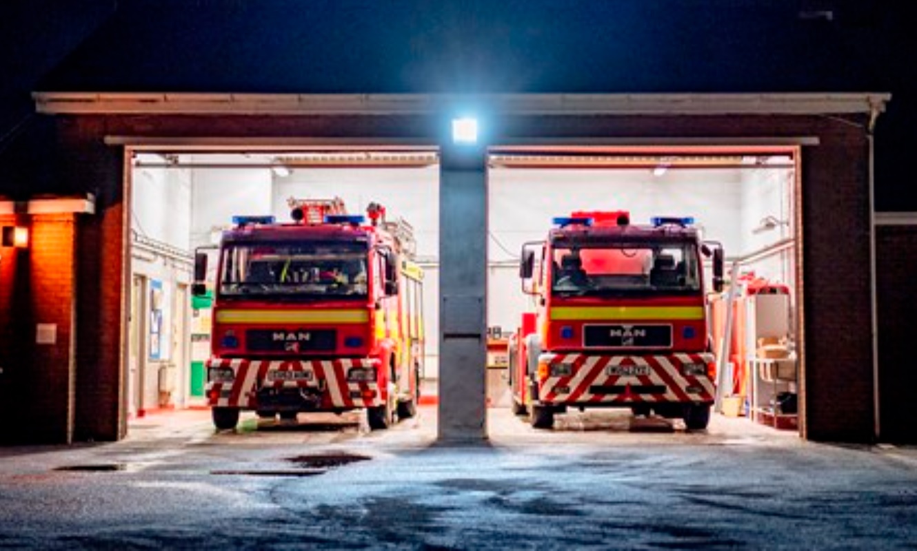 Mid and West Wales Fire Service recruits more retained firefighters ...