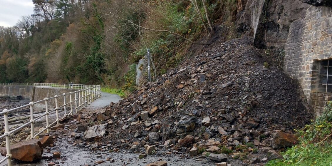 Rock fall closes Pembrokeshire coastal path - Herald.Wales