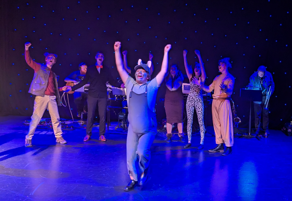 School children go wild for safari theatre show at USW - Herald.Wales