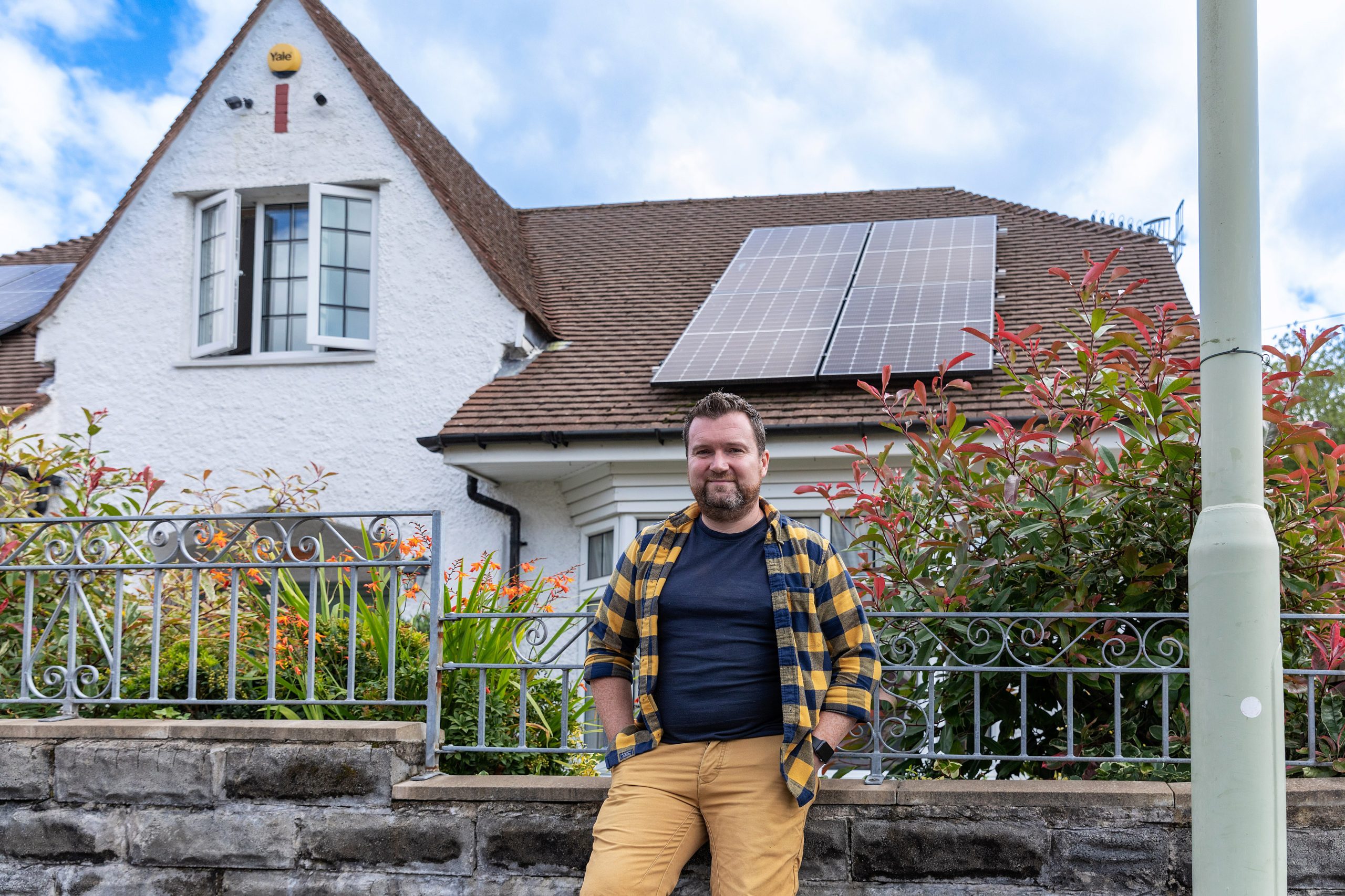 Rhondda family saves £600 per year after installing solar panels ...