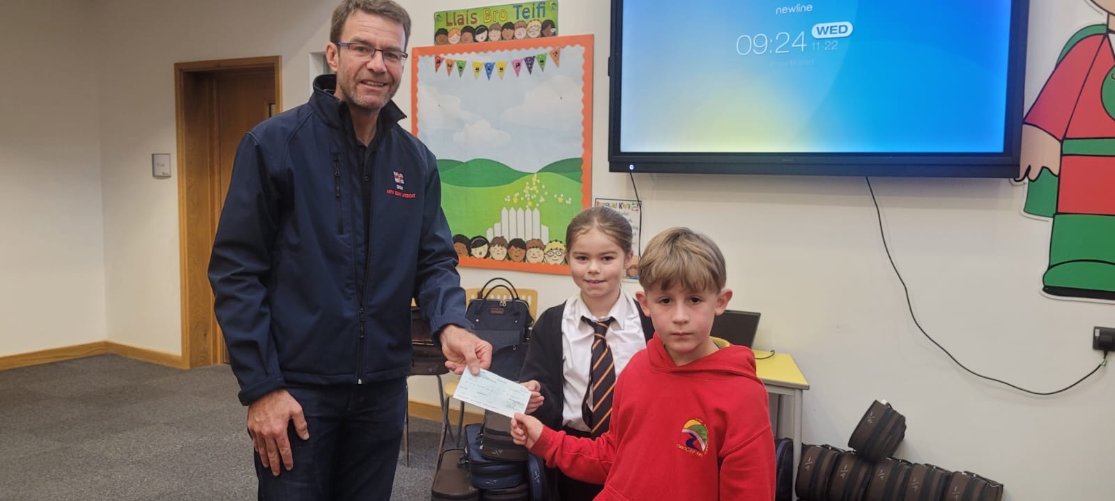 Ysgol Bro Teifi has raised £1,000 for New Quay RNLI - Herald.Wales