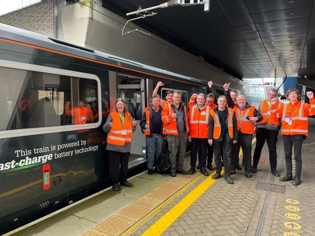 Great Western Railway’s battery train sets new distance record - Herald ...