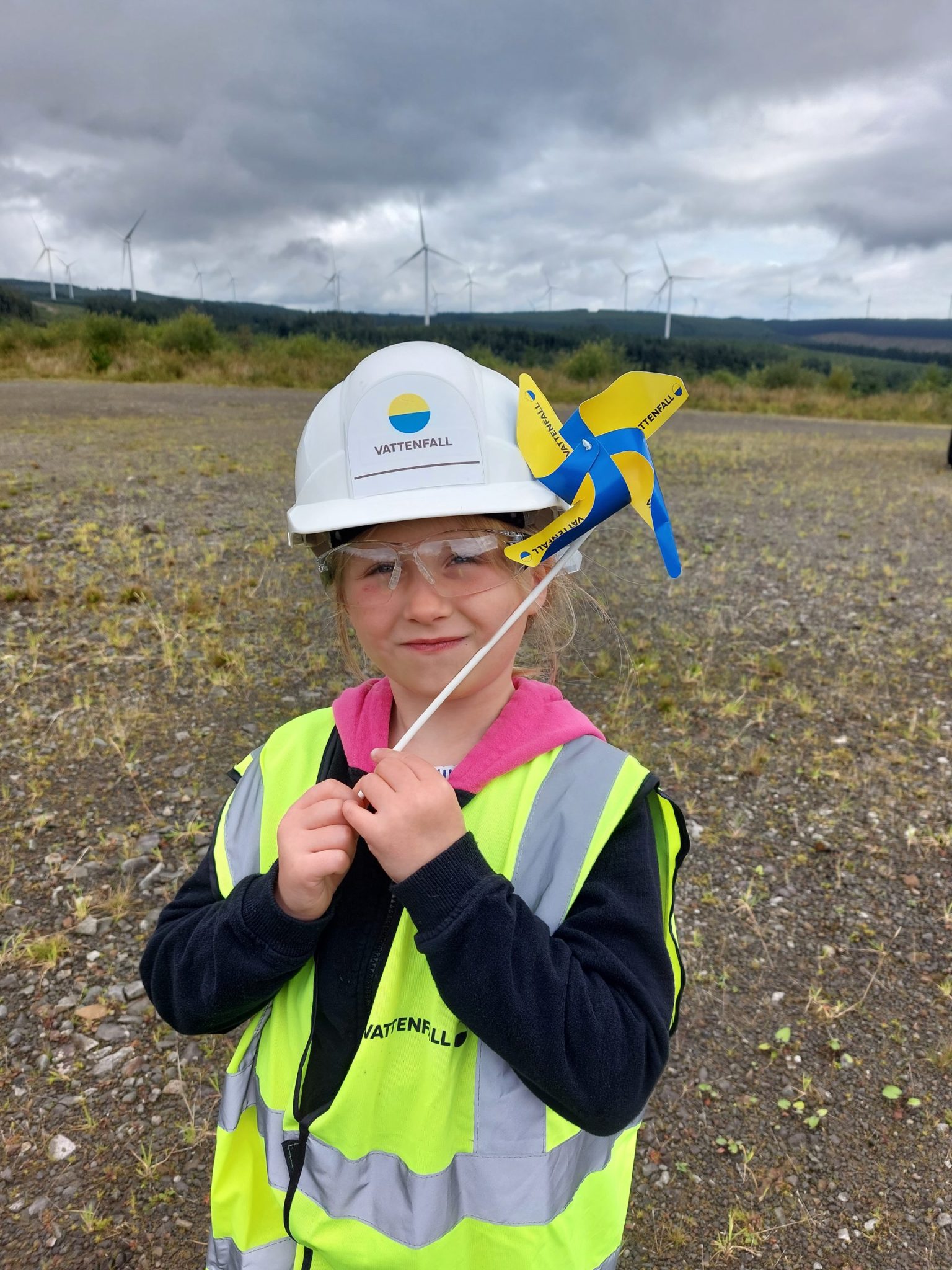 Young journalists to go behind the scenes at local wind farm - Herald.Wales