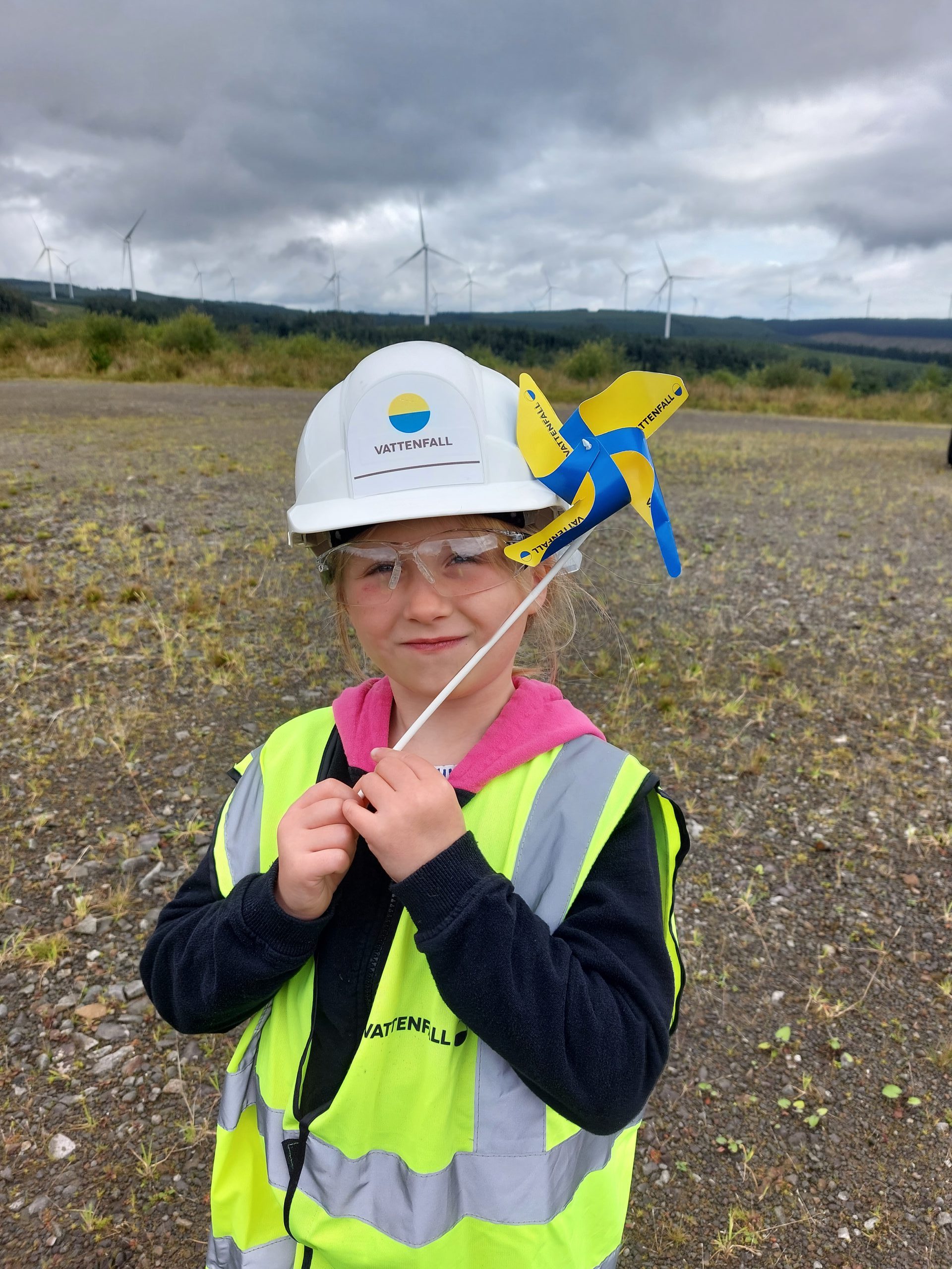 Young journalists to go behind the scenes at local wind farm - Herald.Wales