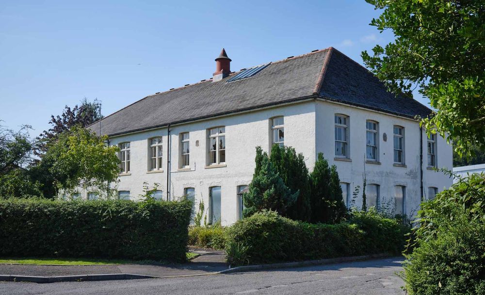 Historic Pontardawe building to be turned into flats - Herald.Wales