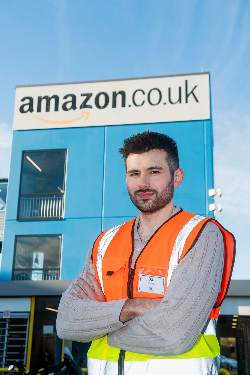 NEATH FOODBANK WELCOMES DONATION FROM AMAZON - Herald.Wales