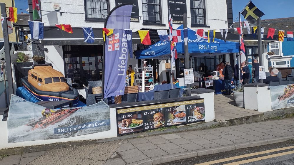Coffee morning raises over £500 for New Quay RNLI - Herald.Wales
