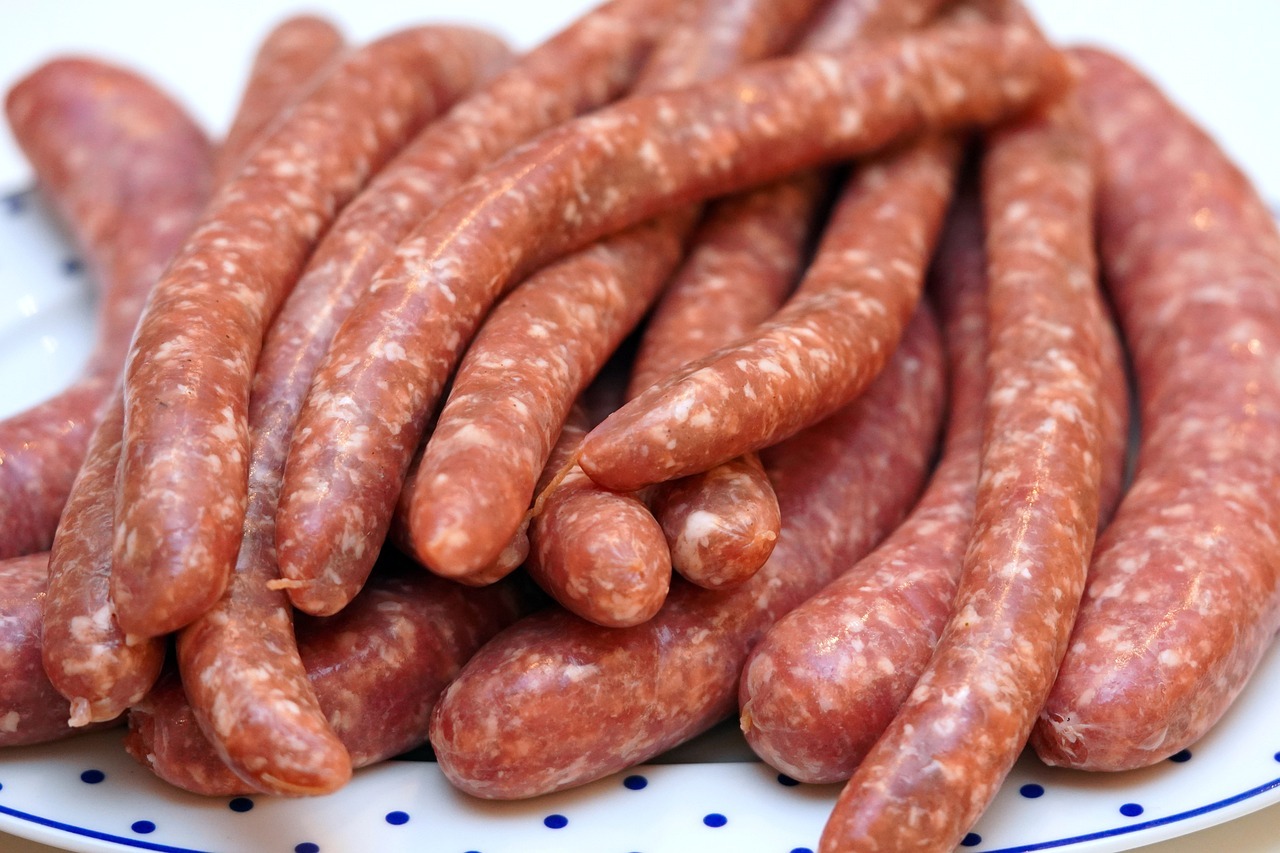 Self-serve meat vending machine at Tregaron market backed by planners ...