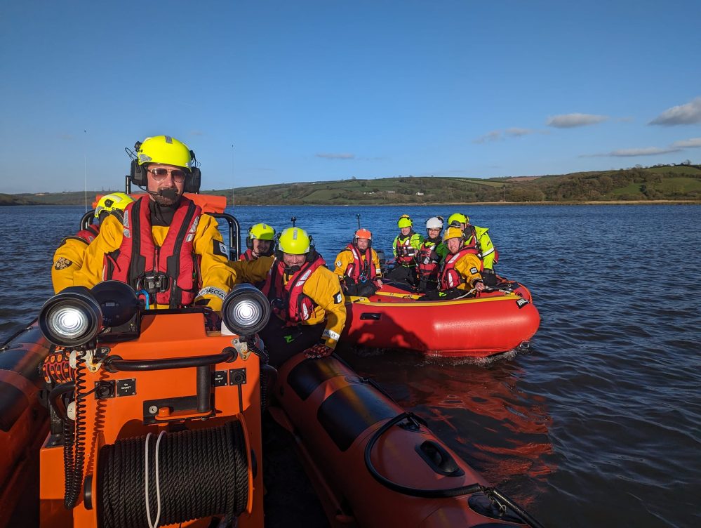 St John Ambulance Cymru Ferryside Lifeboat volunteers save young father ...