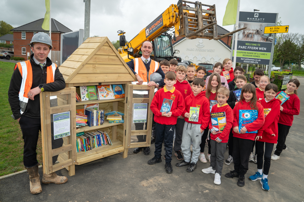 ‘Little library’ unveiled at St Athan housing development - Herald.Wales