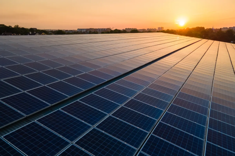 Wales' biggest-ever solar farm could power 100,000 homes - Herald.Wales