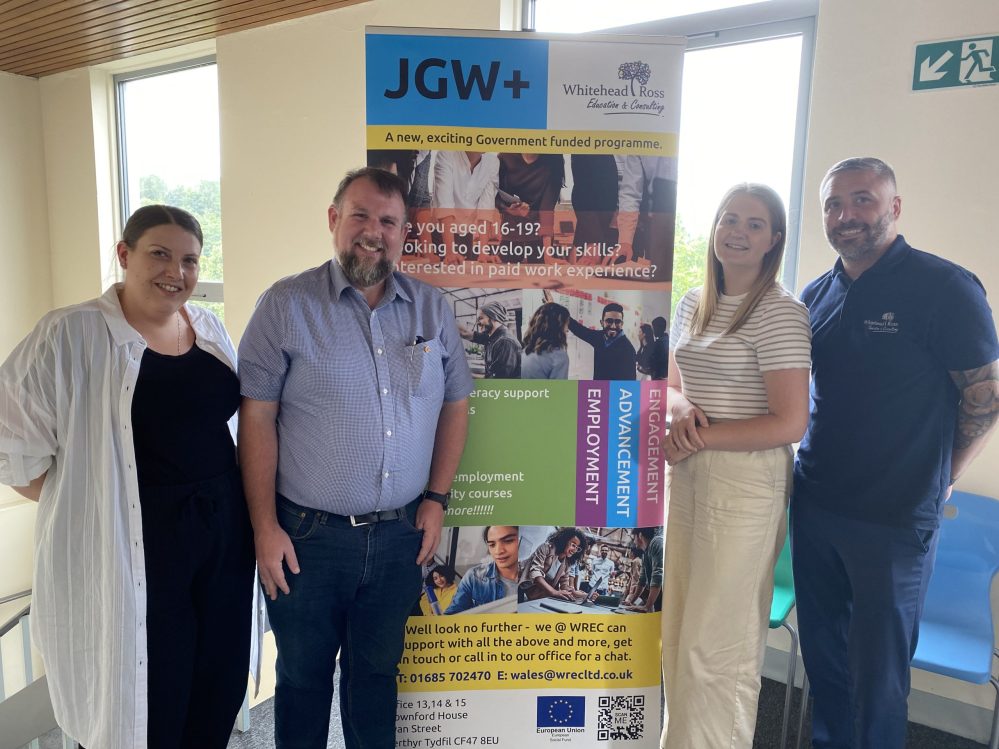 Senedd member meets the young people improving their employment ...