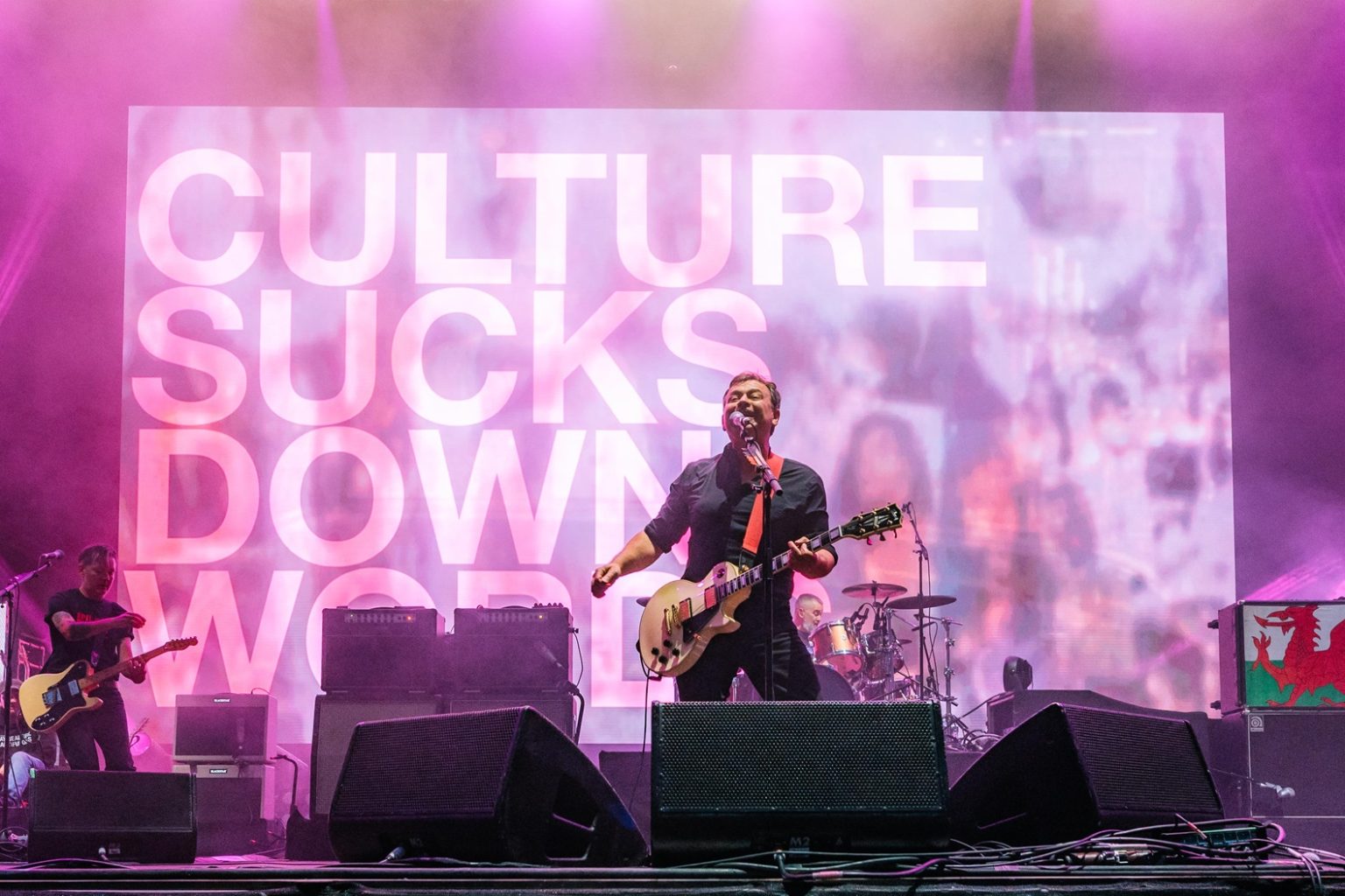 Manic Street Preachers and Suede headline Cardiff Castle - Herald.Wales