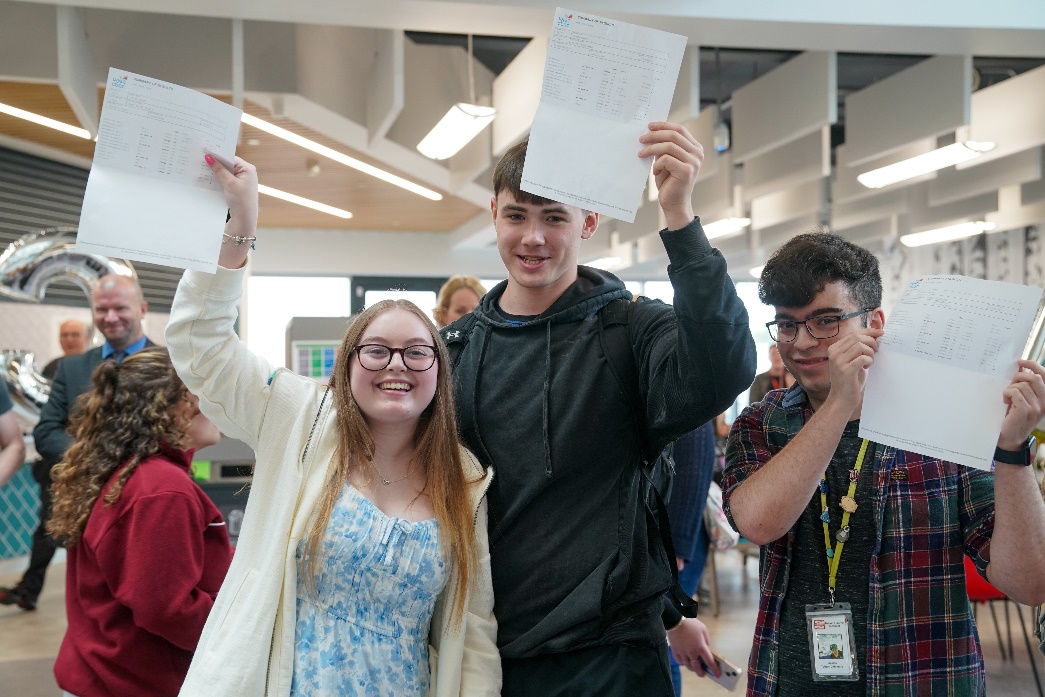 Sky’s the limit at Coleg Gwent — as GE Aerospace apprentice celebrates ...